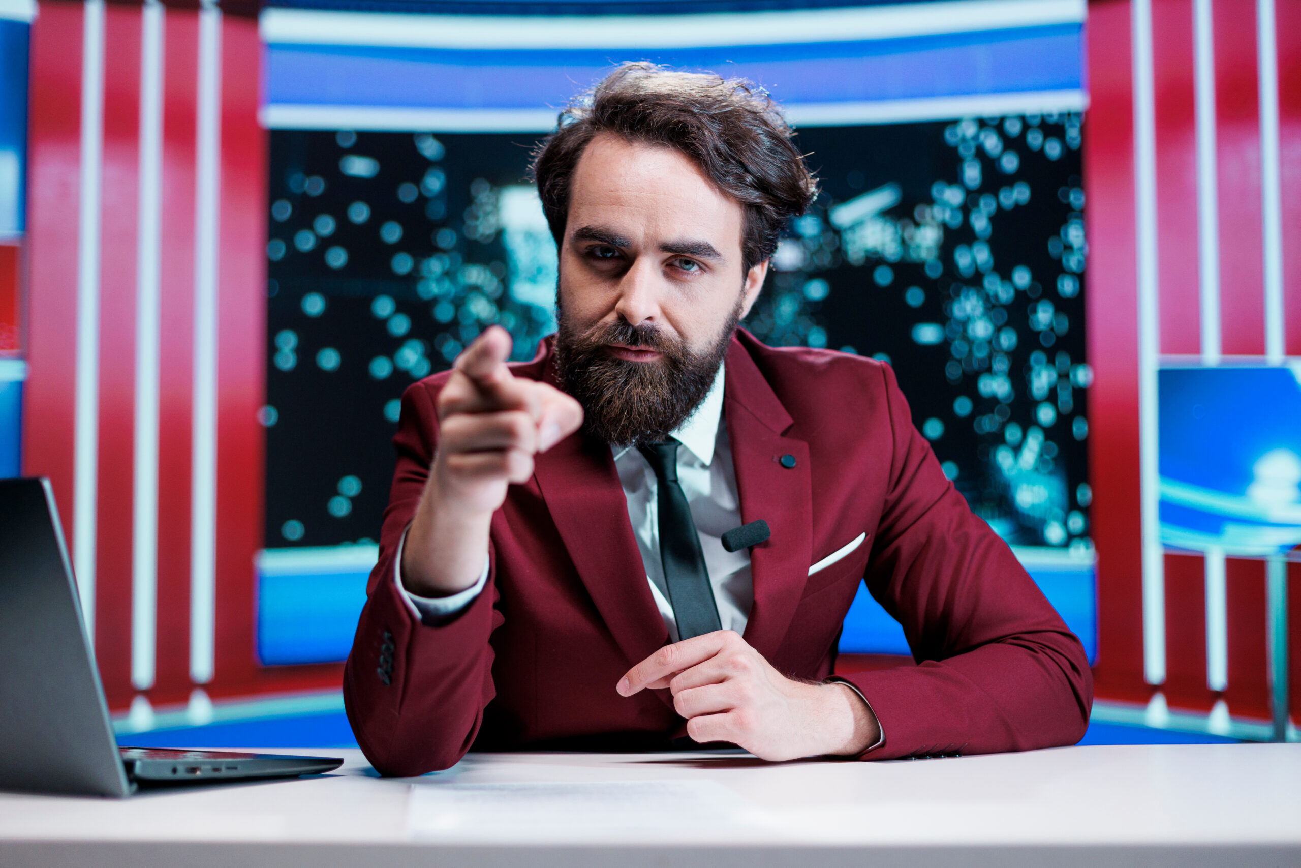 News influencers rising in digital newsrooms.